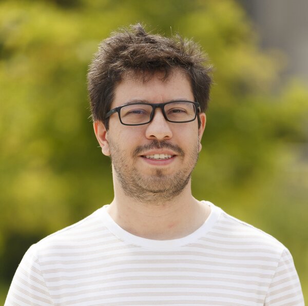 Observatory on Social Media: Research Scientist Promotion